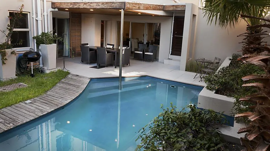 Villas in Cape Town - Sea Point Delight