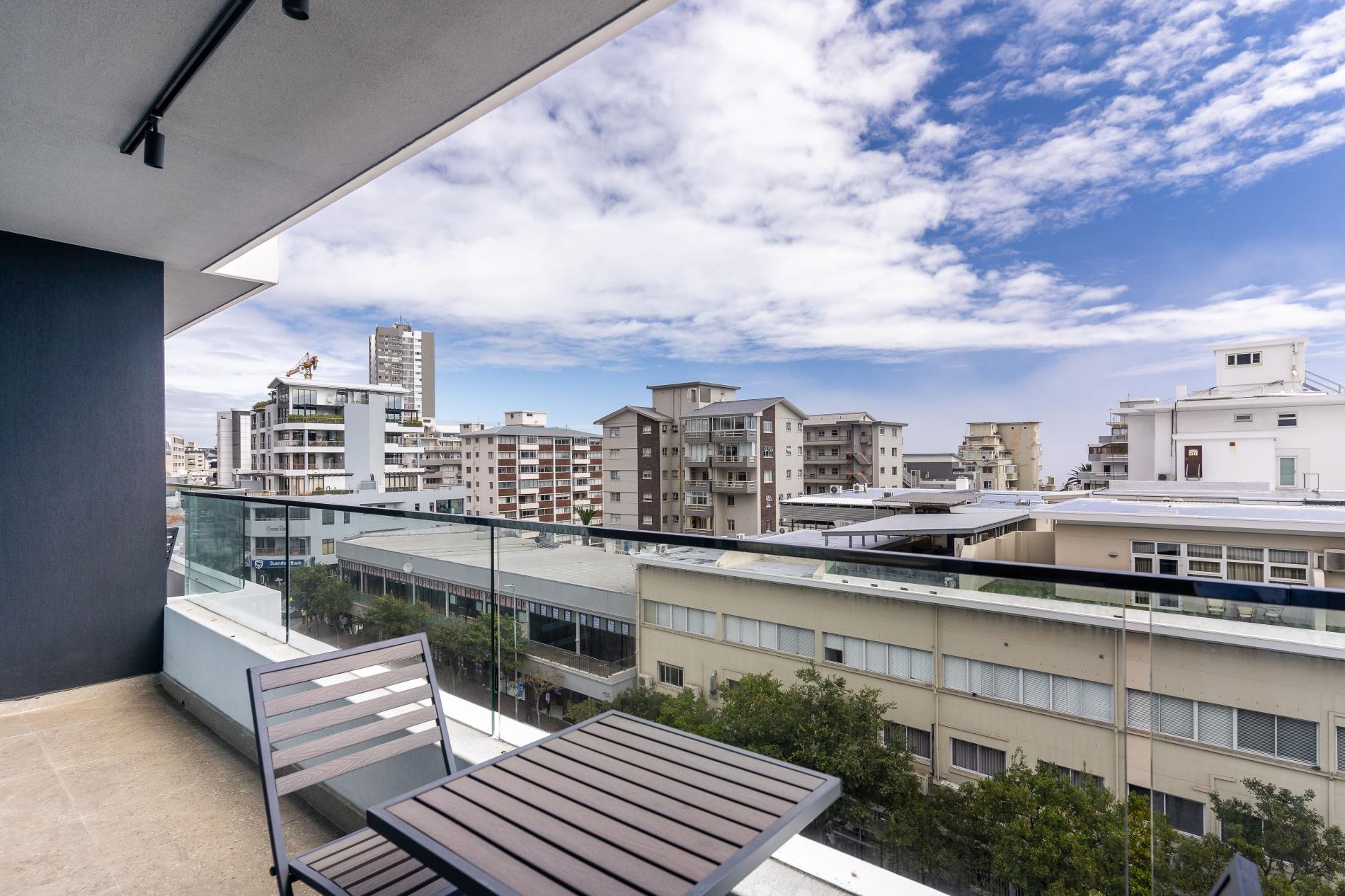 Villas in Cape Town - Ruby Views Apartment